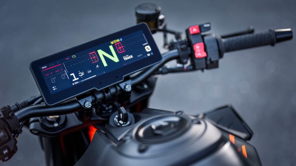 バイク初！KTM「Android Automotive」TFTダッシュボード採用発表 – Jetstream